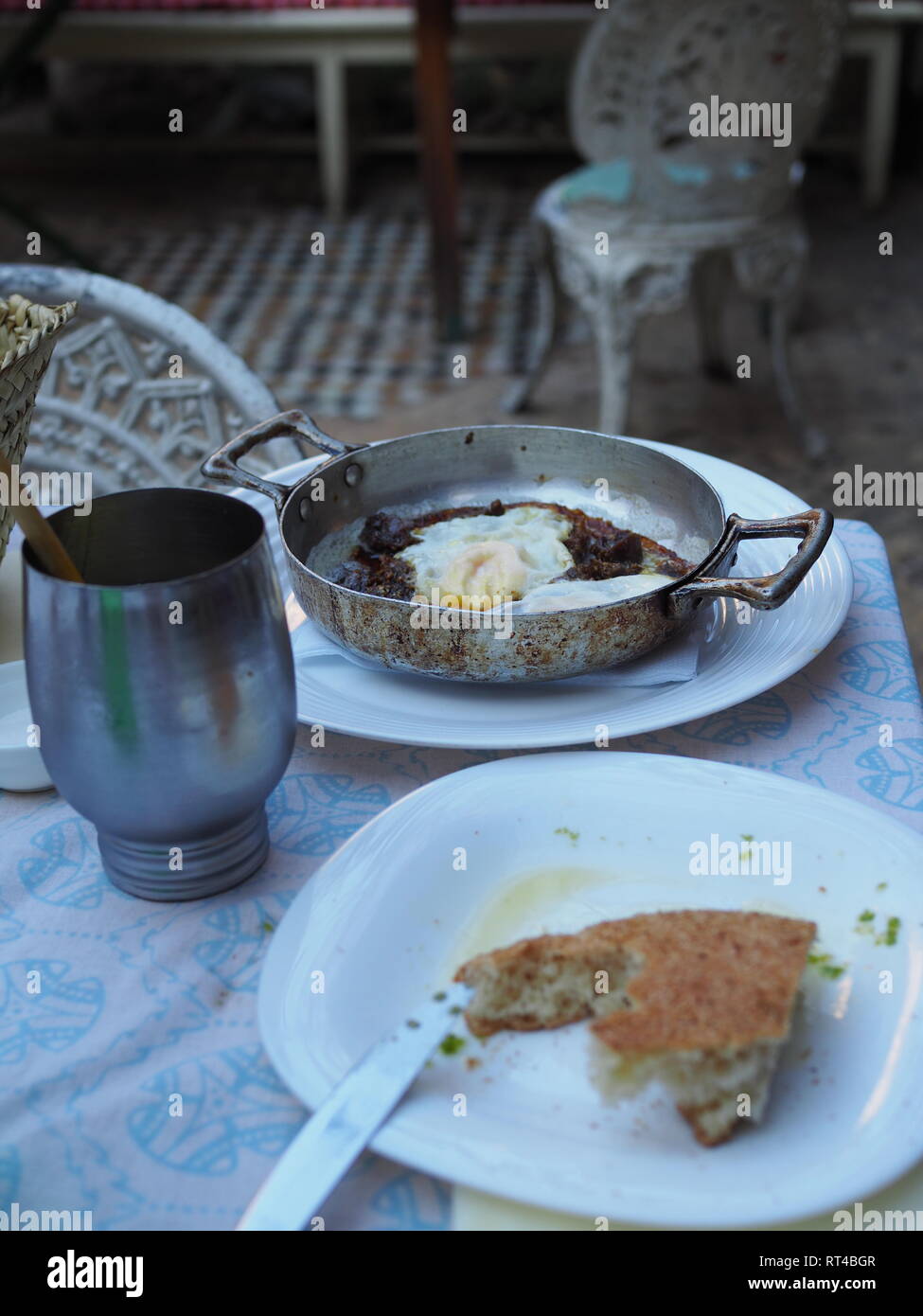 Fez ancient medina food hi-res stock photography and images - Alamy