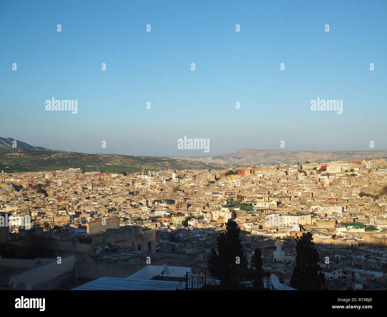 Medina skyline hi-res stock photography and images - Alamy