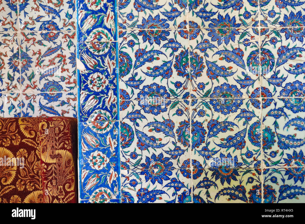 Ancient hand made Turkish - Ottoman tiles, in Topkapi palace, Istambul ...