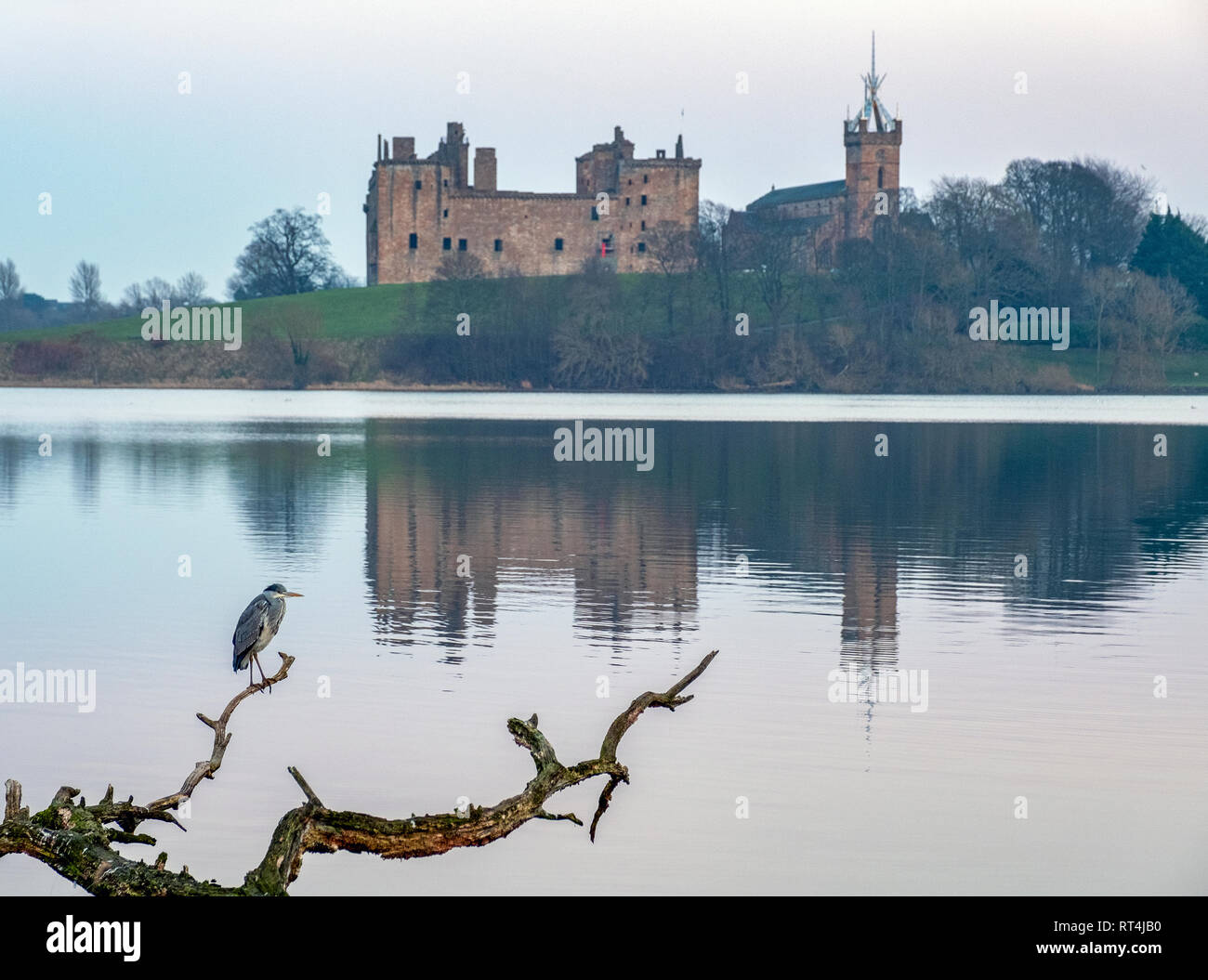 Linlithgow Palace, West Lothian, birthplace of Mary Queen of Scots ...