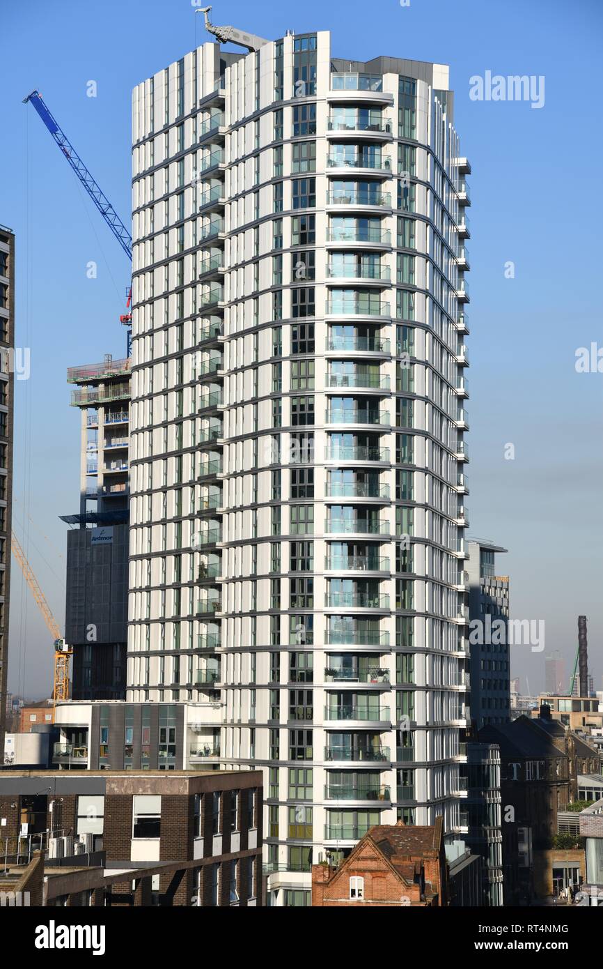 Residential tower block construction in London Stock Photo - Alamy