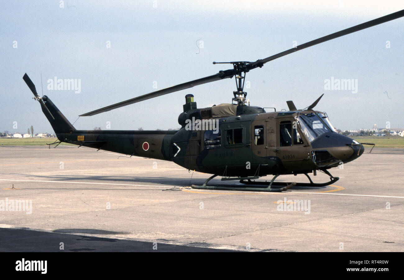 Uh 1y huey hi-res stock photography and images - Alamy