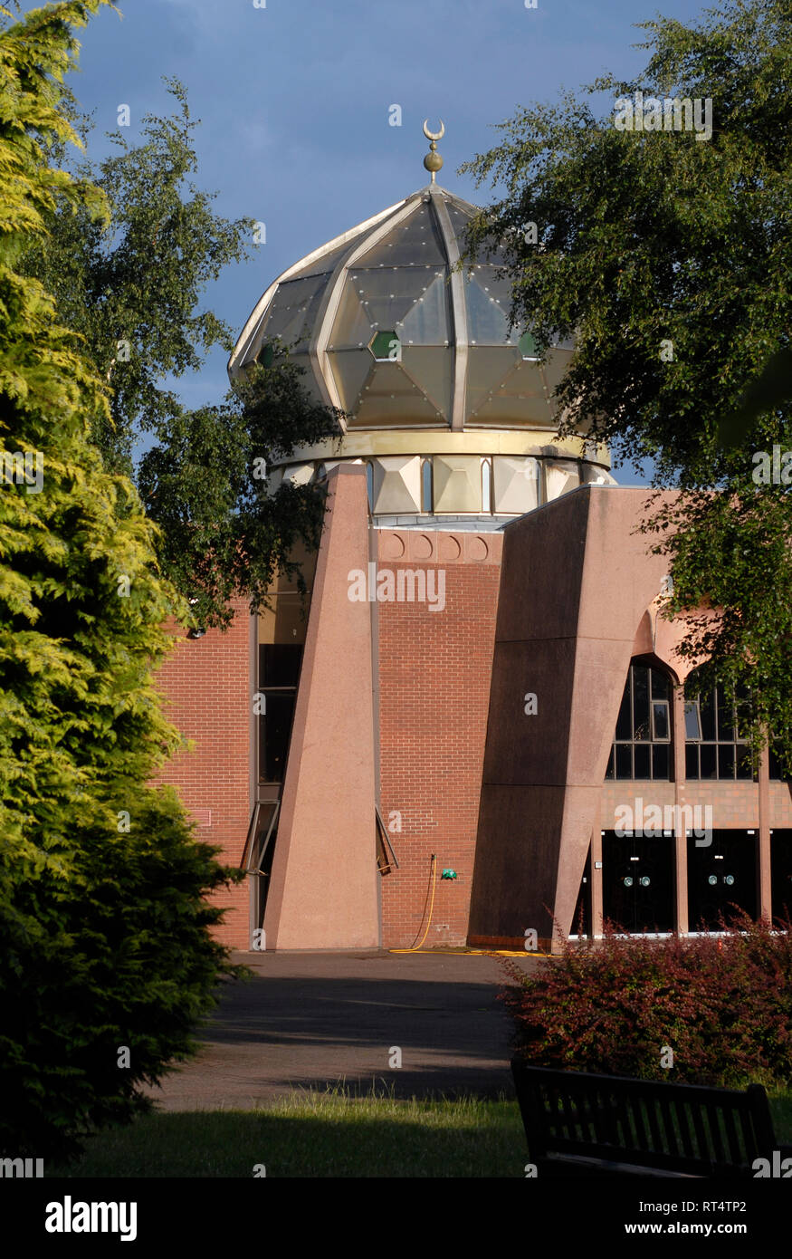Religious tourism: Glasgow Central Mosque, at Mosque Avenue, Glasgow ...