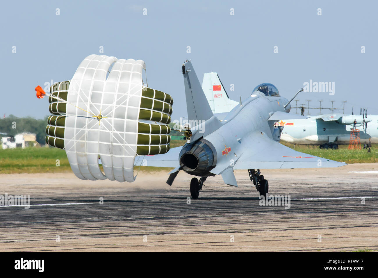 Drag chute hi-res stock photography and images - Alamy