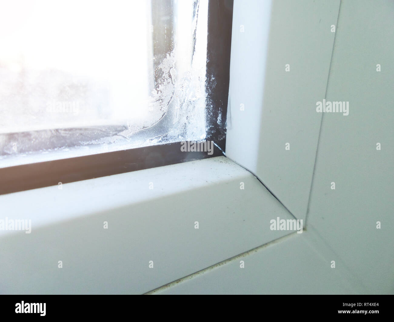 Condensation mould window hi-res stock photography and images - Alamy