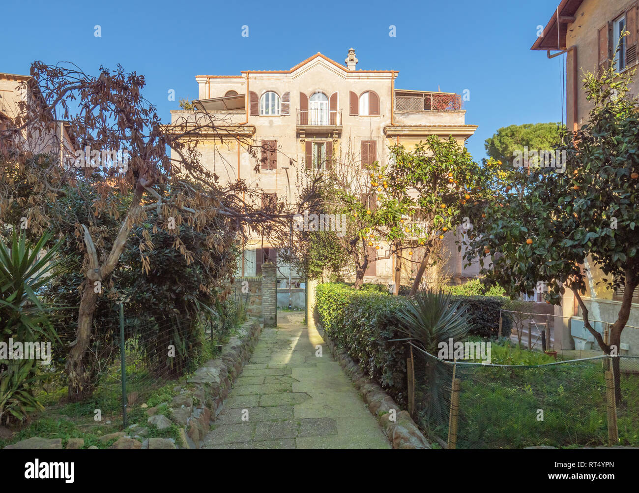 Rome (Italy) - The suggestive popular Garbatella quarter in Ostiense ...