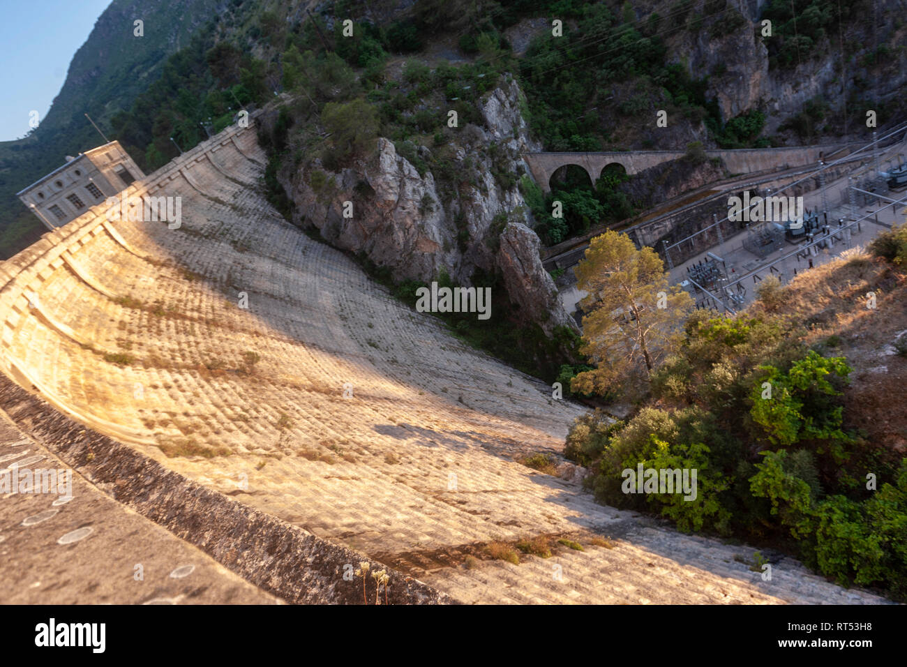 Pantano del Tranco, in Guadalquivir river, Sierras de Cazorla, province ...