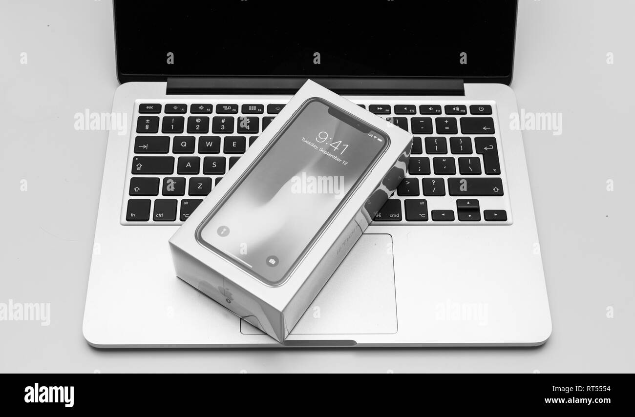 Macbook pro box Black and White Stock Photos & Images - Alamy