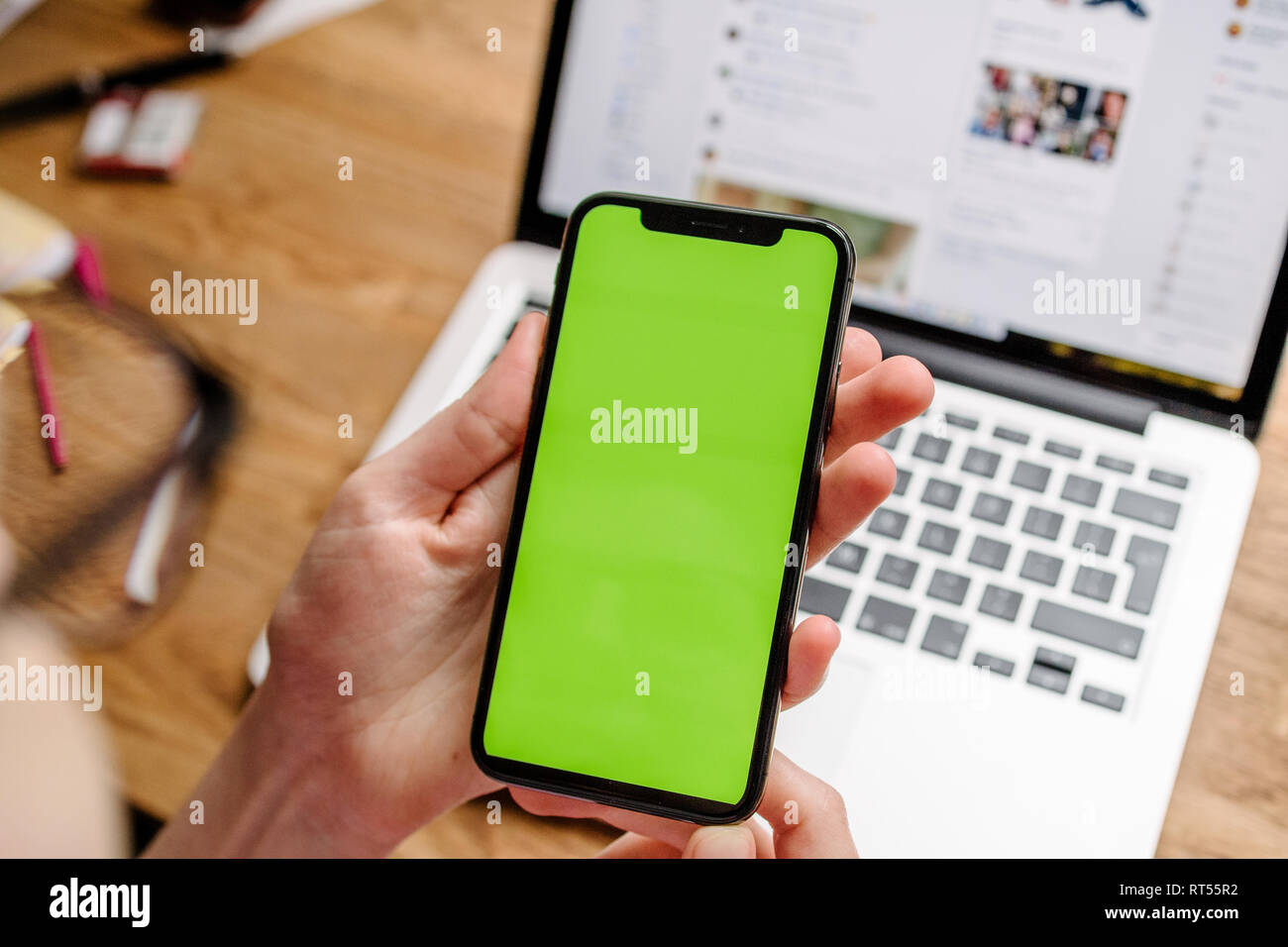POV of woman testing the new Smartphone telephone (with Chroma Key ...