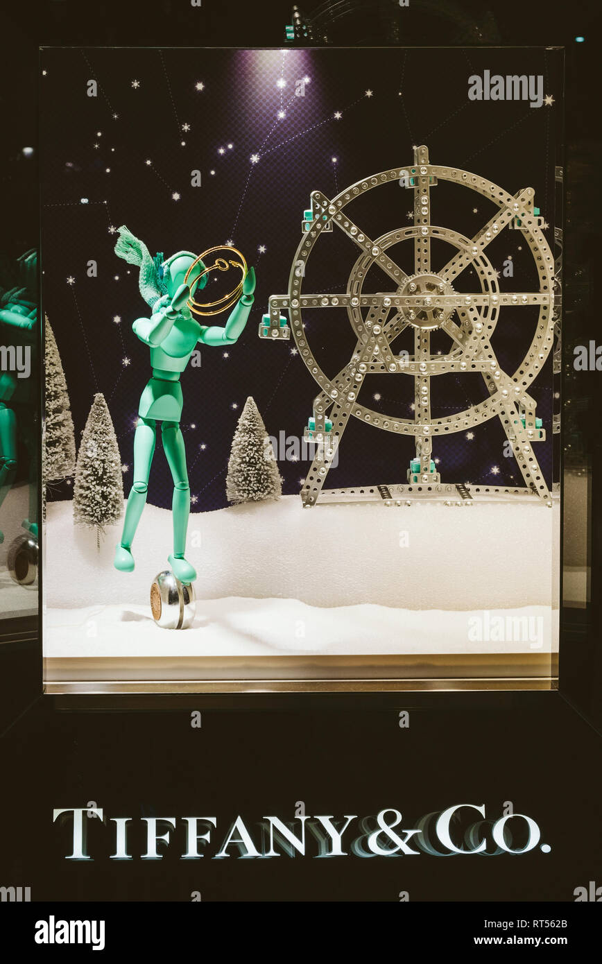Tiffany shop interior hi-res stock photography and images - Alamy