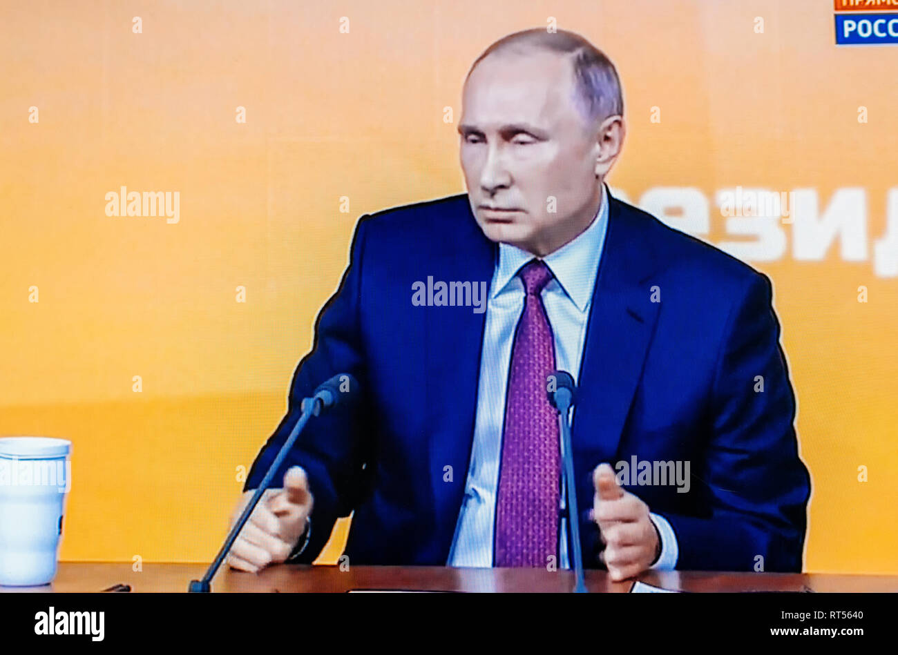 Rtr symbol hi-res stock photography and images - Alamy