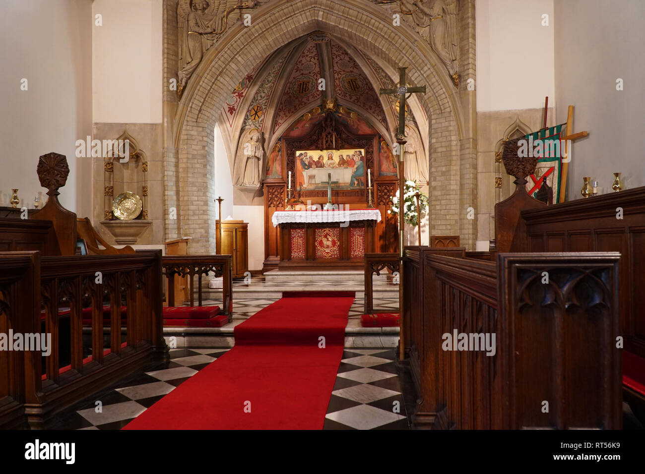The high altar and holy cross hi-res stock photography and images - Alamy