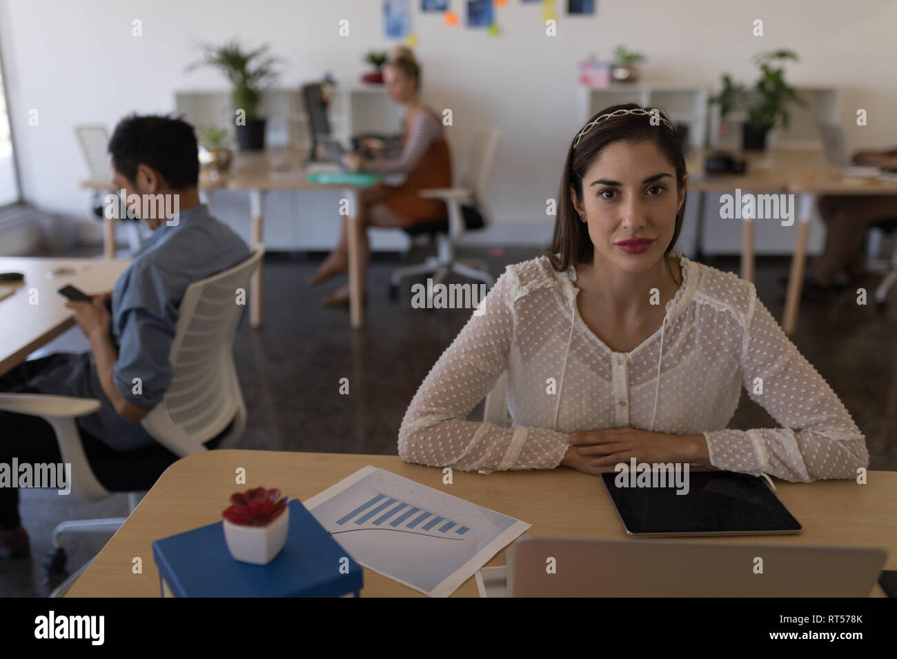 Executive office interior with desk hi-res stock photography and images ...