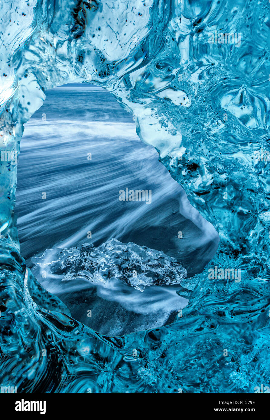 Looking through ice hi-res stock photography and images - Alamy