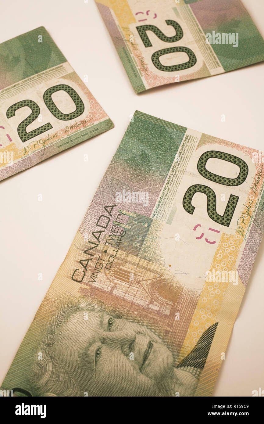Canadian polymer banknotes hi-res stock photography and images - Alamy