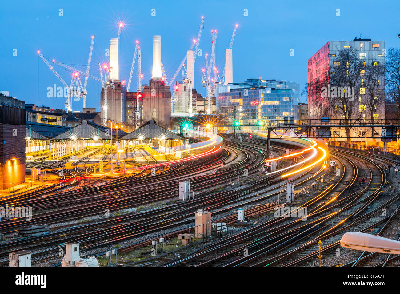 Trains background hi-res stock photography and images - Alamy
