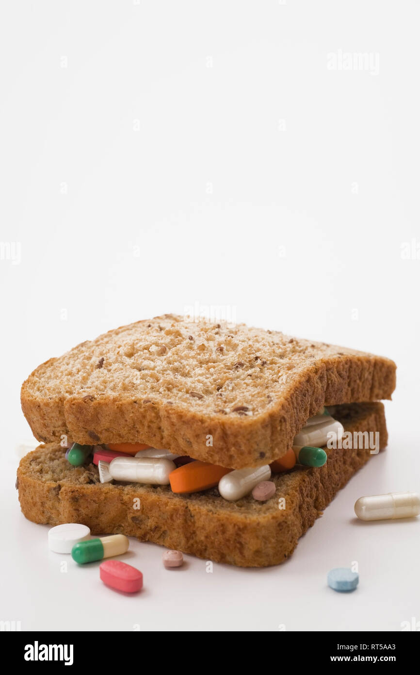 Assorted medicine pills sandwich Stock Photo - Alamy