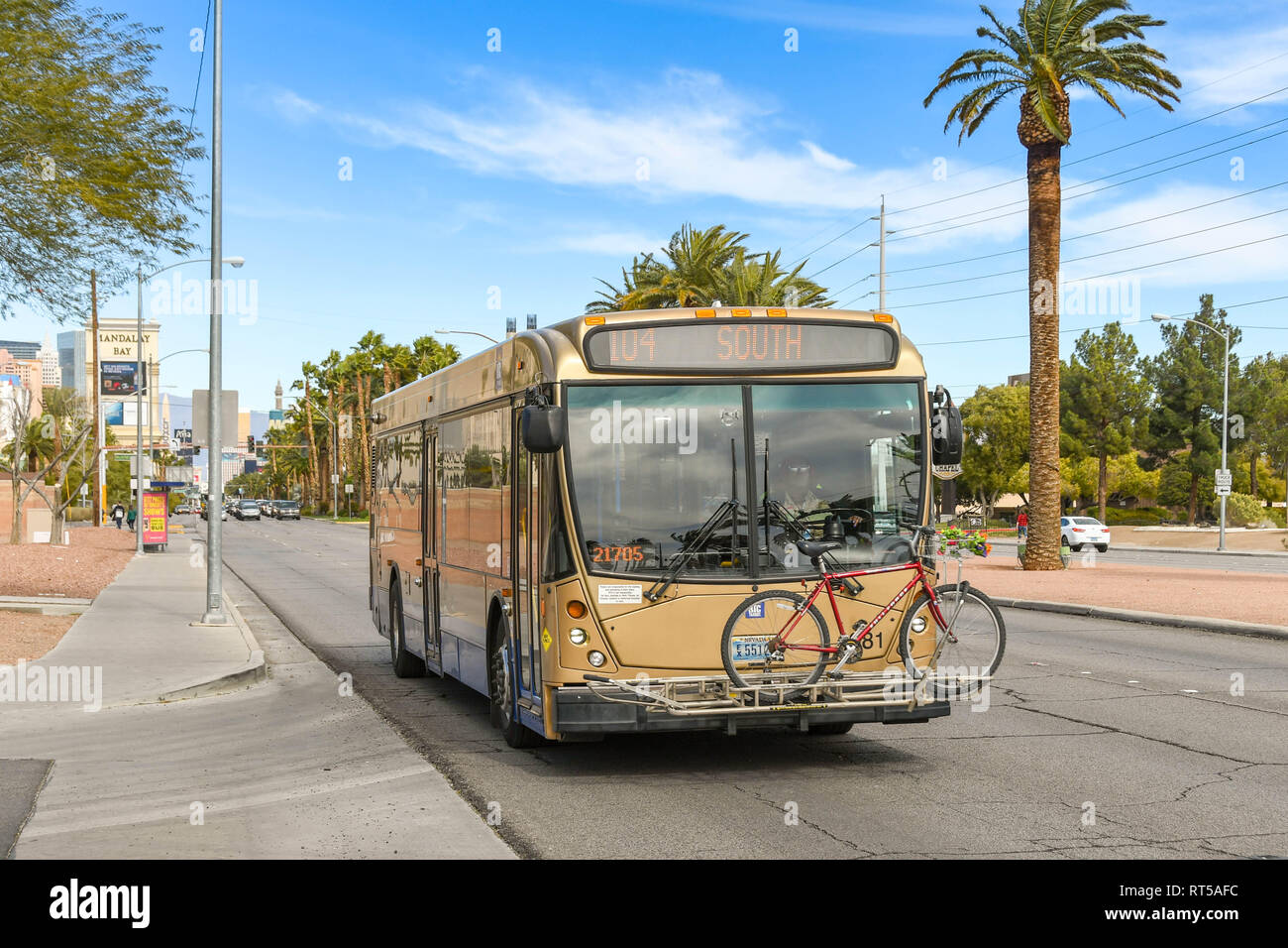 Bike rack on bus hi-res stock photography and images - Alamy