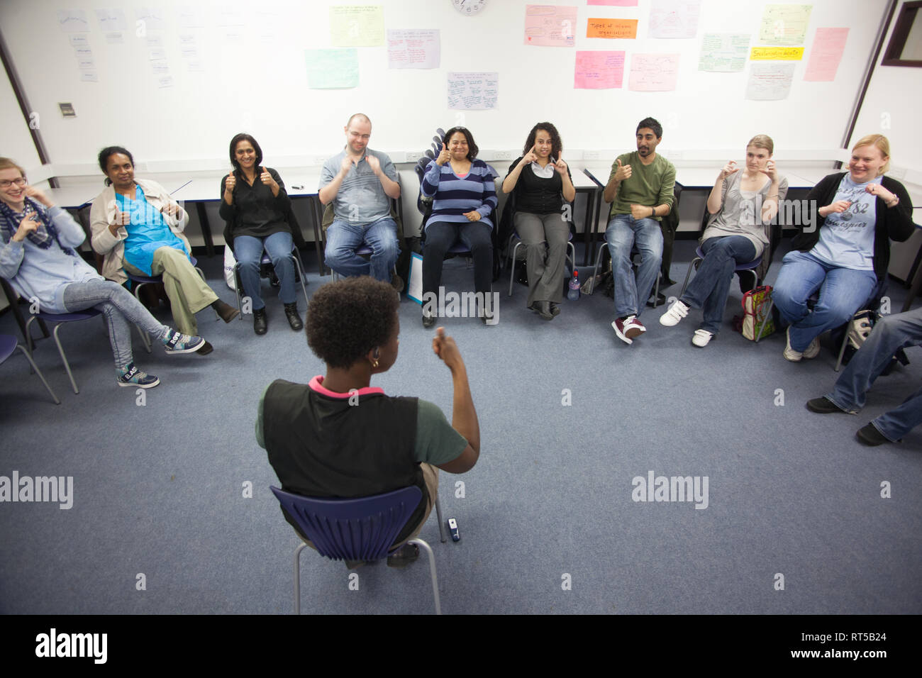 American sign language classroom hi-res stock photography and images ...