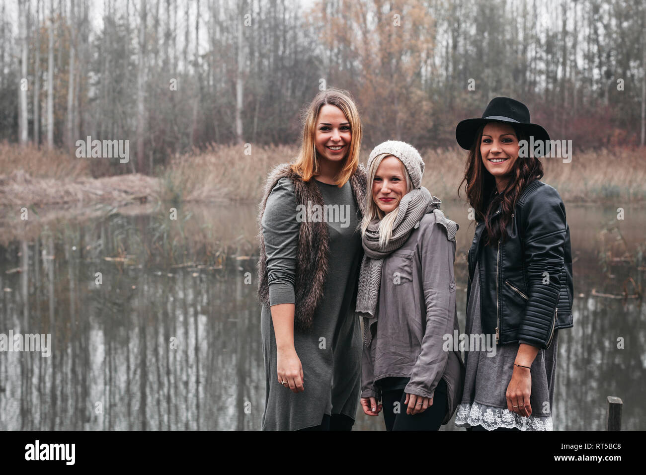 Group picture hi-res stock photography and images - Alamy