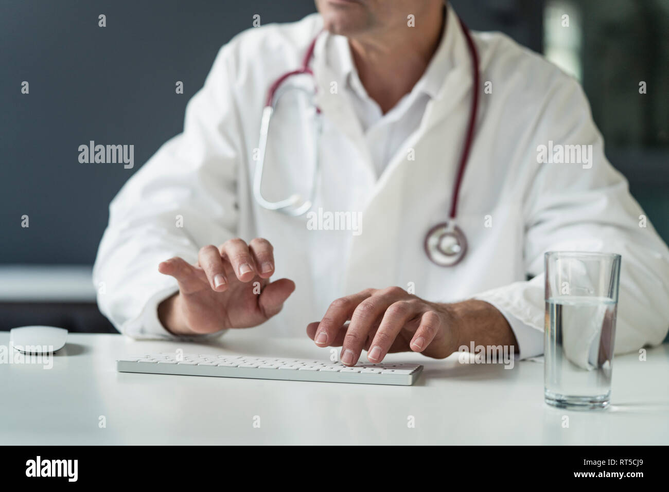 Typing keyboard hi-res stock photography and images - Alamy