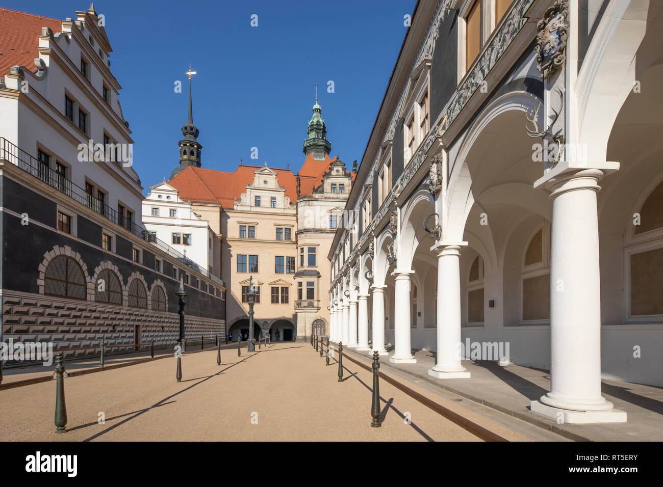 Stable structures hi-res stock photography and images - Alamy