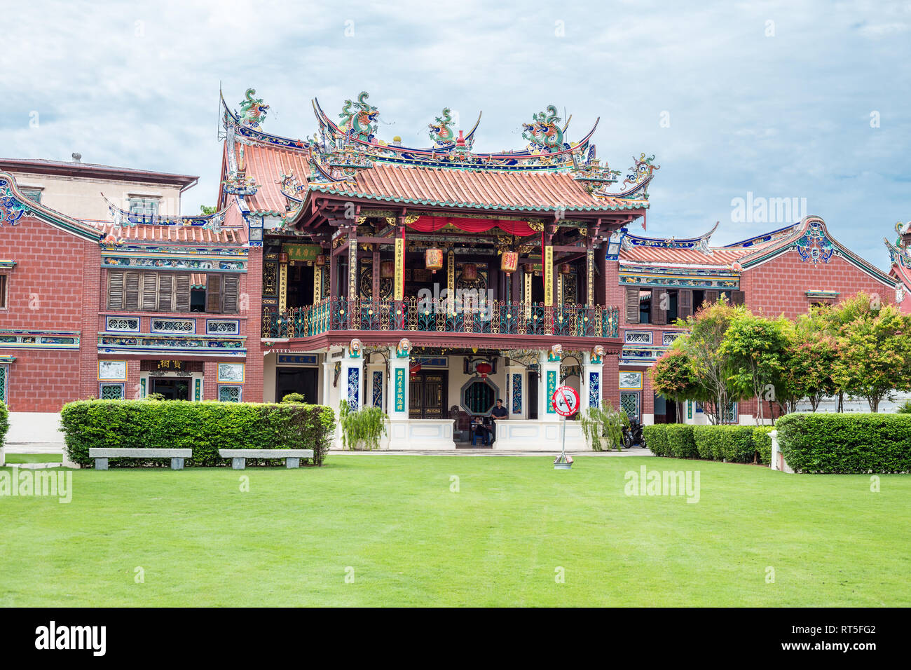 Chinese architecture southeast asia hi-res stock photography and images ...