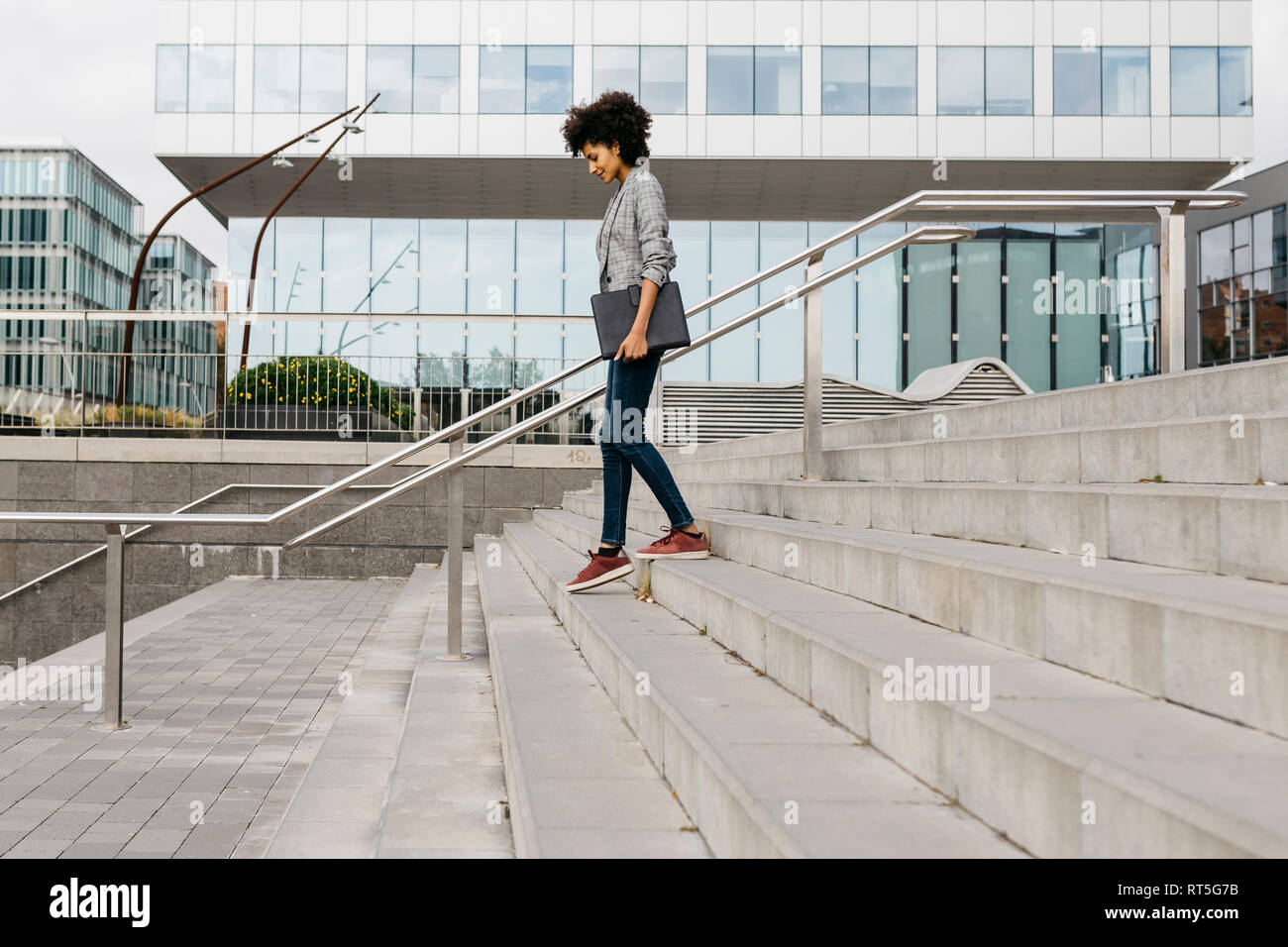 Outside stairs hi-res stock photography and images - Alamy