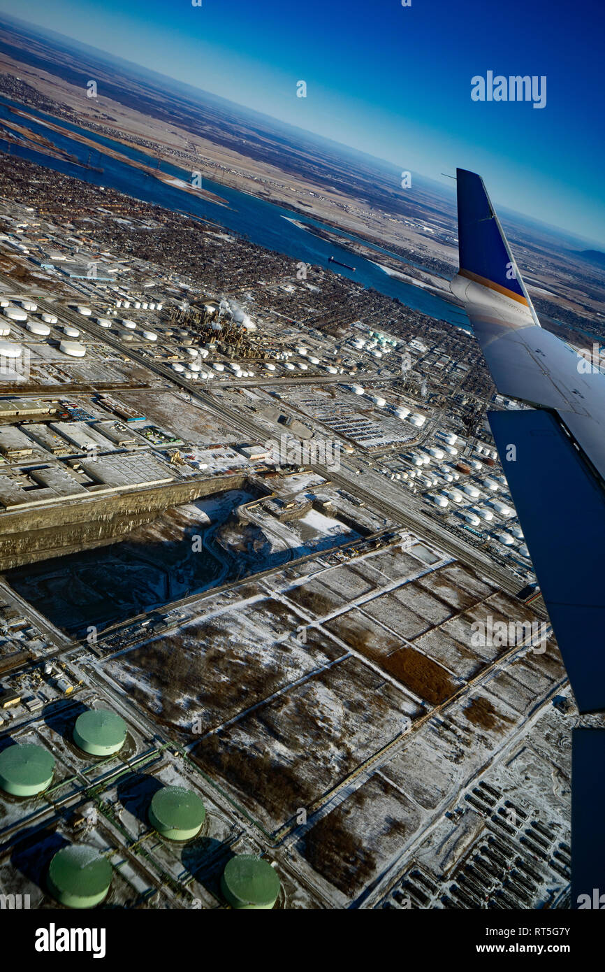 Aerial pictures of Montreal while flying over it on a commercial plane ...