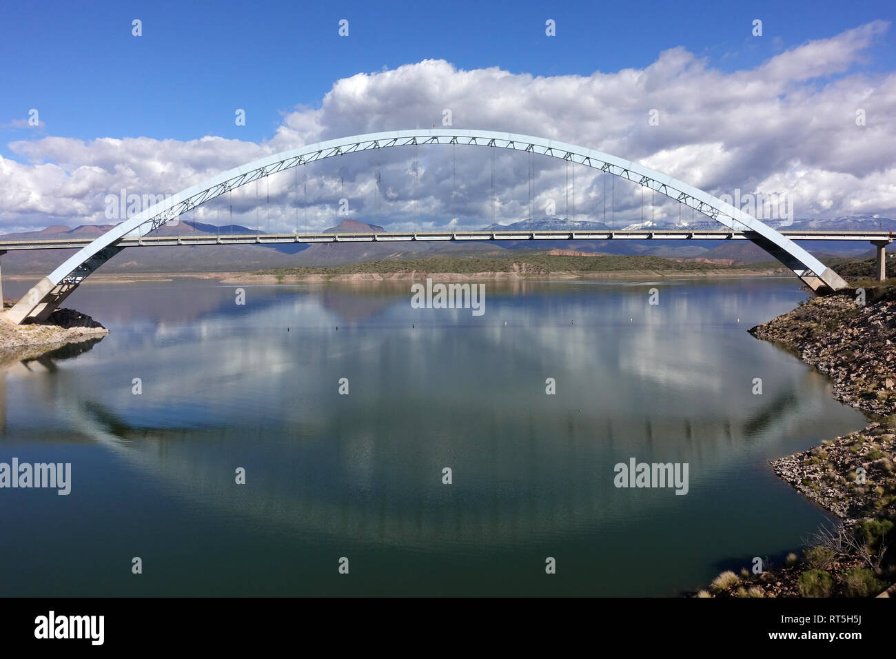 Apache Lake and passes directly by the viewpoints at the Theodore ...