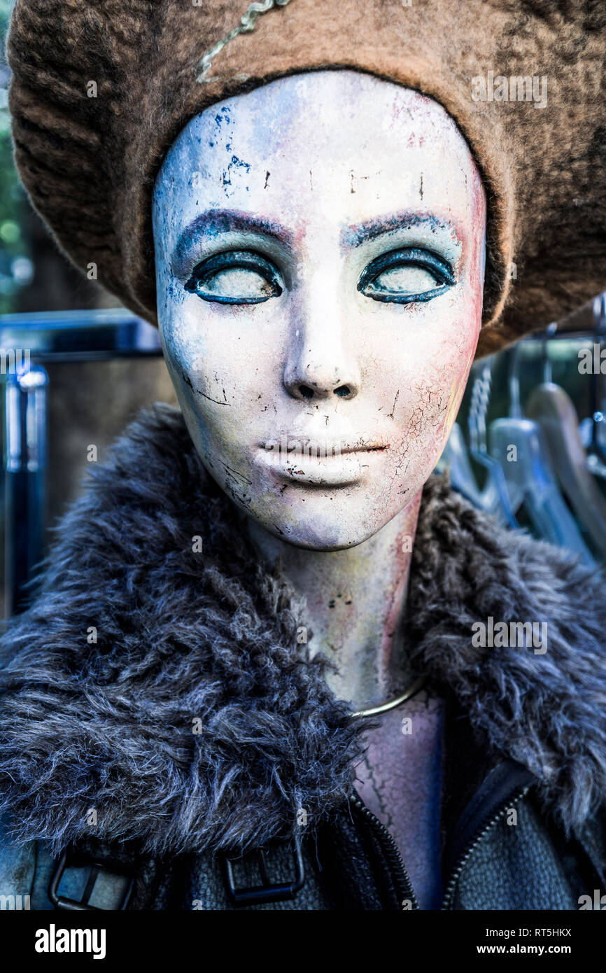 Display dummy hi-res stock photography and images - Alamy