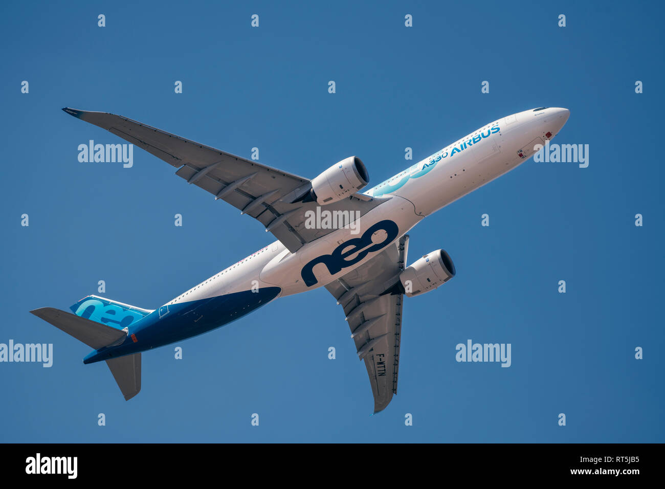Airbus A330 NEO flying Stock Photo - Alamy