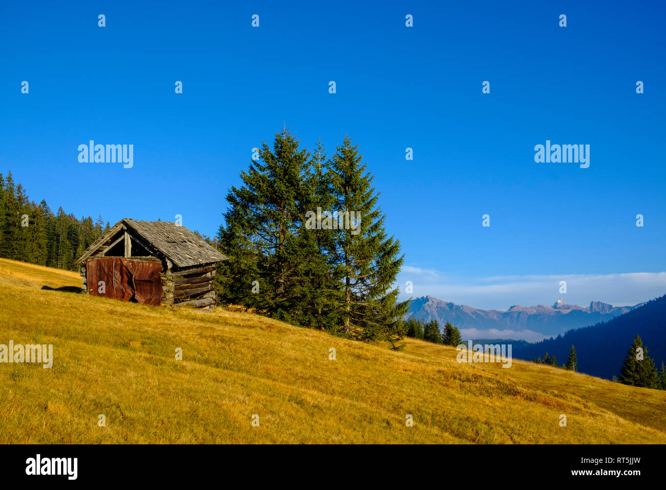 Alps hut hi-res stock photography and images - Alamy