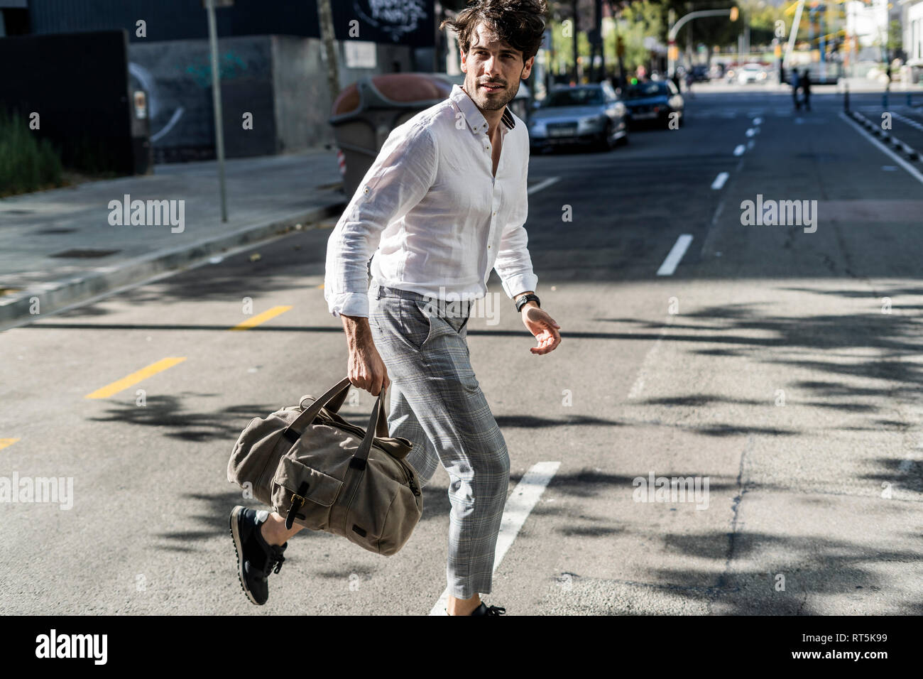 Go street hi-res stock photography and images - Alamy