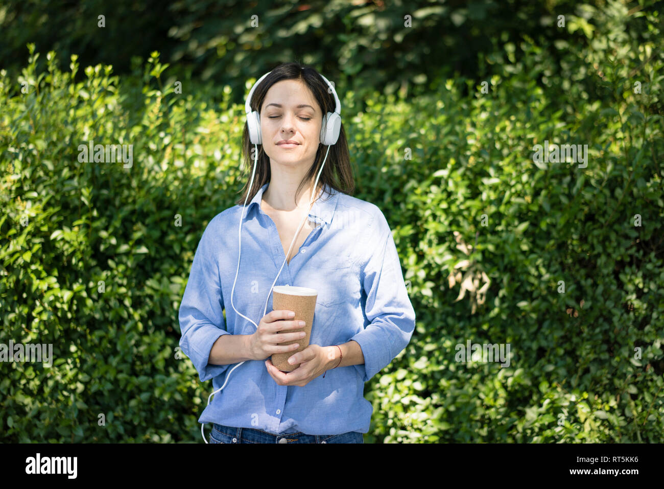 Music and nature hi-res stock photography and images - Alamy