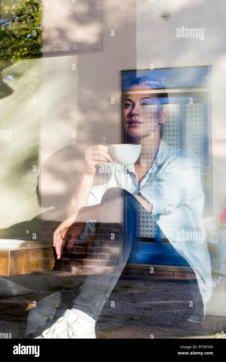 Window Display Cafe High Resolution Stock Photography and Images - Alamy