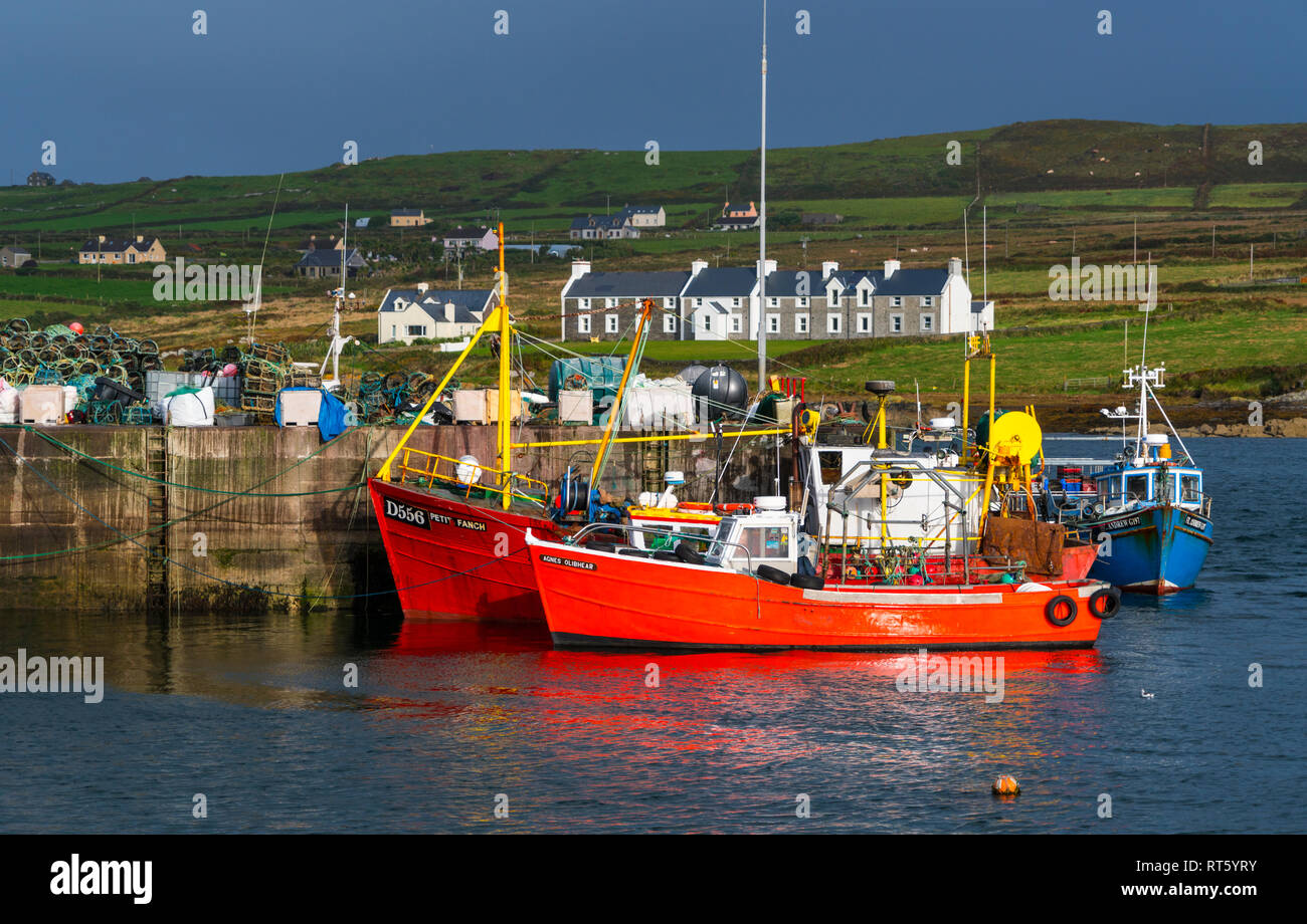 Portmagee Harbour, Iveragh Peninsula, County Kerry, Ireland, Europe ...