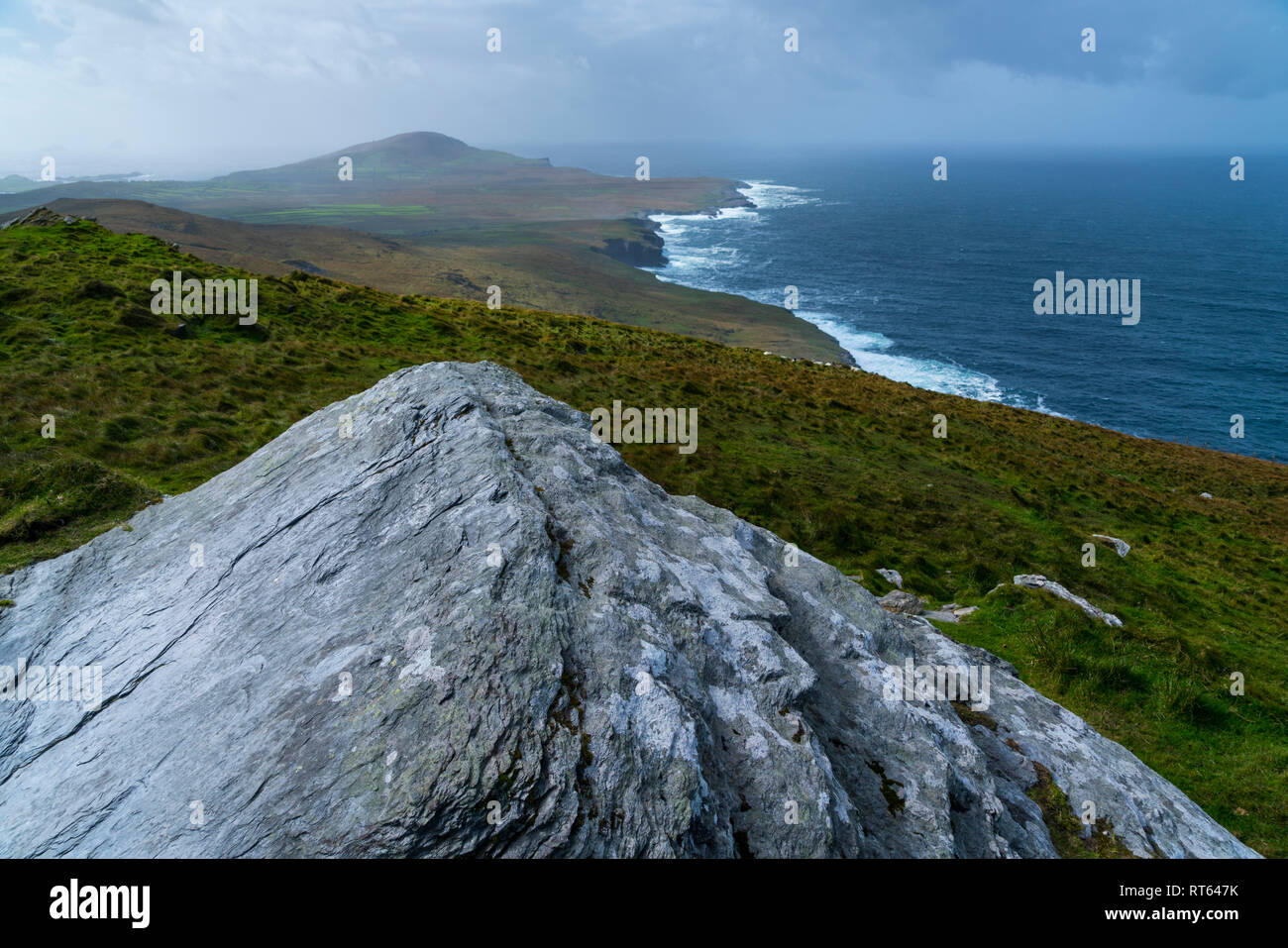 Bray Head view from Geokaun Mountain, Valentia Island, Iveragh ...