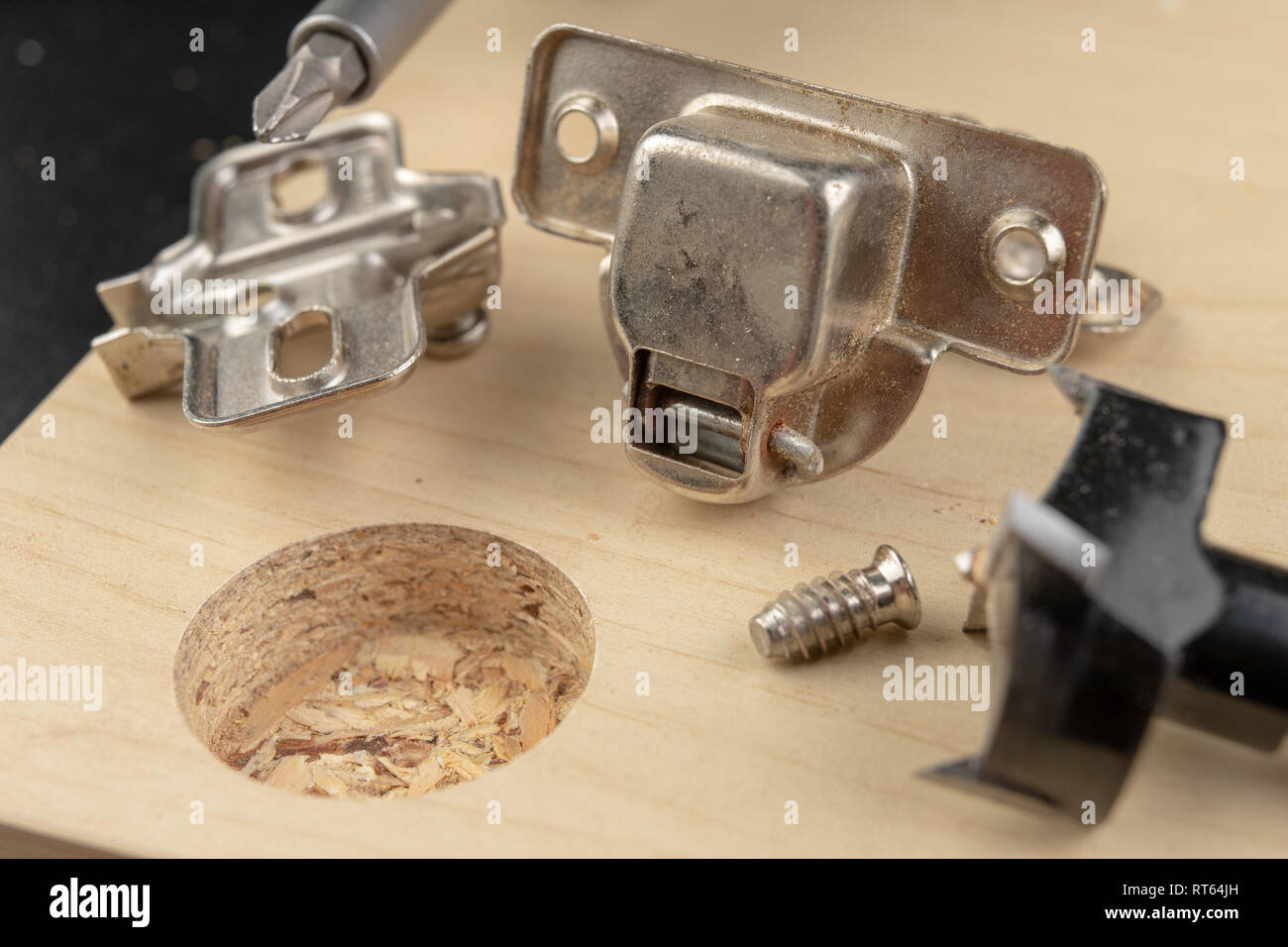 Milling the hole for the can hinge. Joinery works when assembling ...