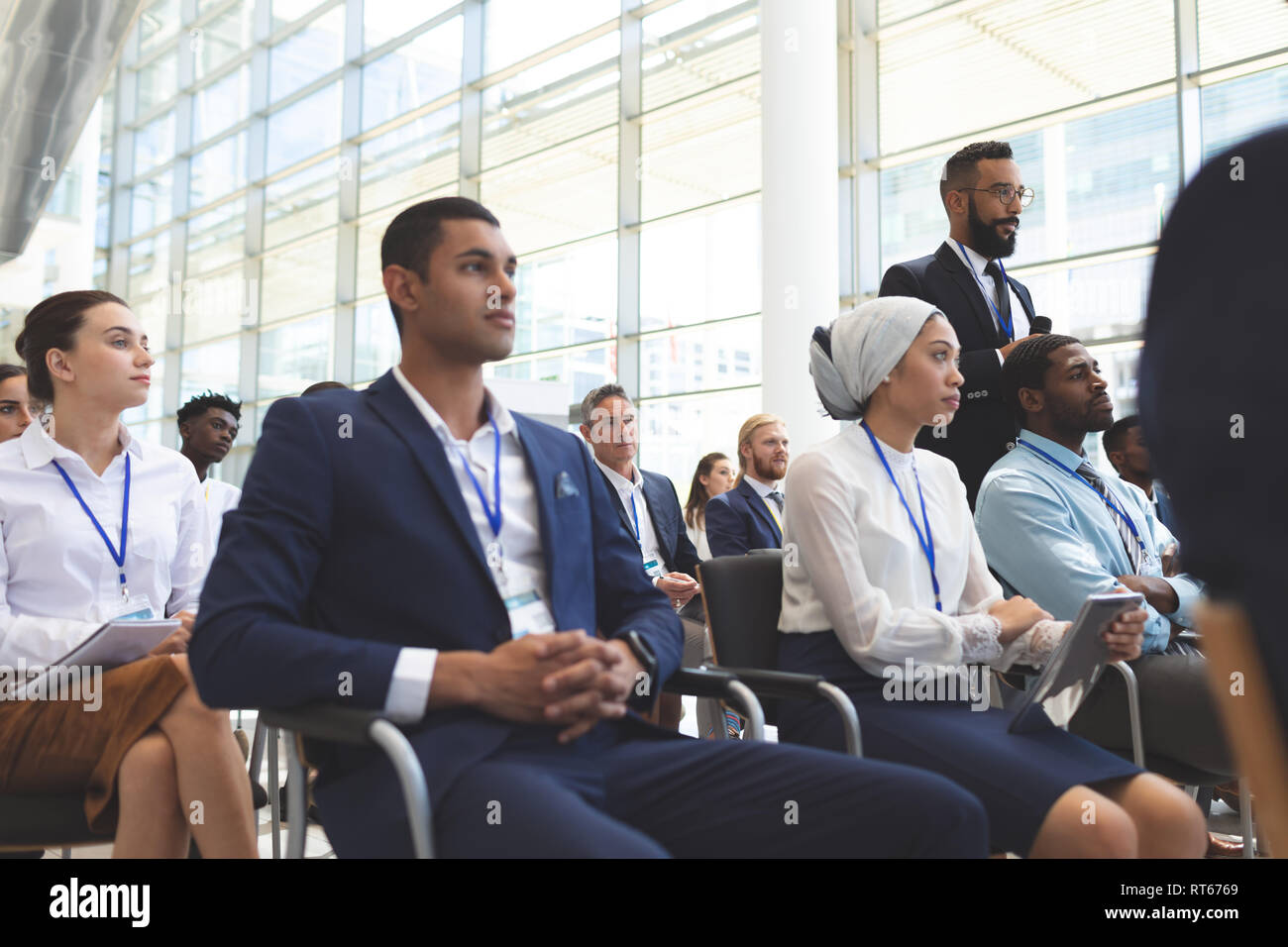 Asking question hi-res stock photography and images - Alamy