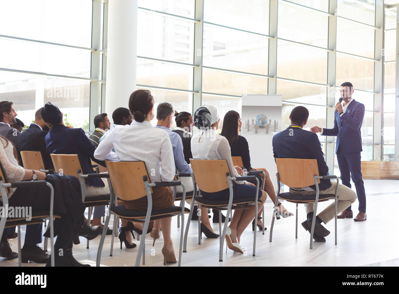 Speaker speaking explaining hi-res stock photography and images - Alamy