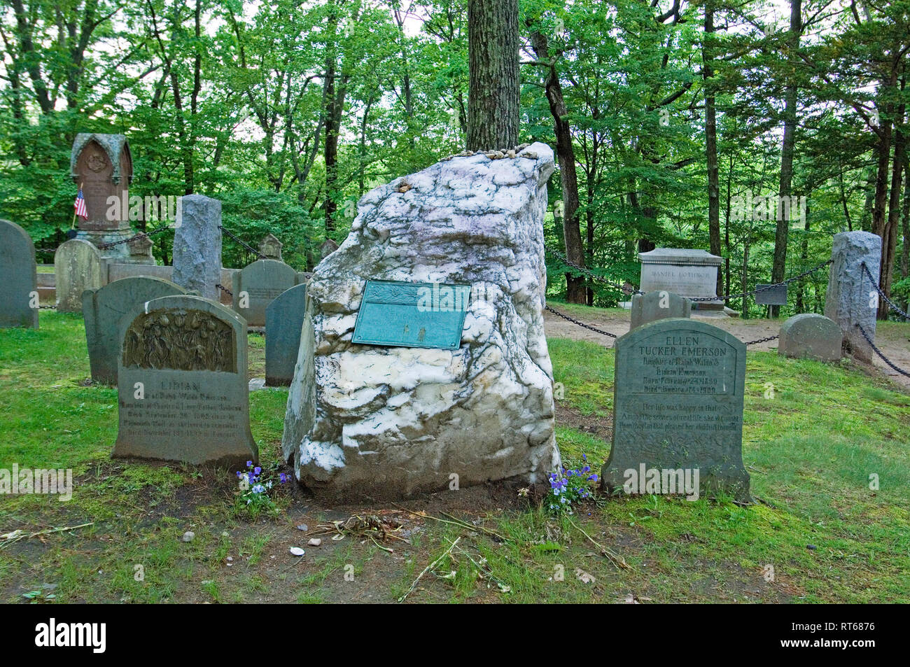 American transcendentalist authors hi-res stock photography and images - Alamy