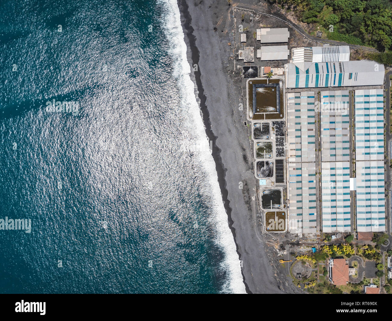 Shrimp farm indonesia hi-res stock photography and images - Alamy