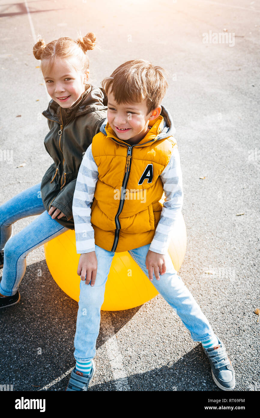 Children have fun hi-res stock photography and images - Alamy