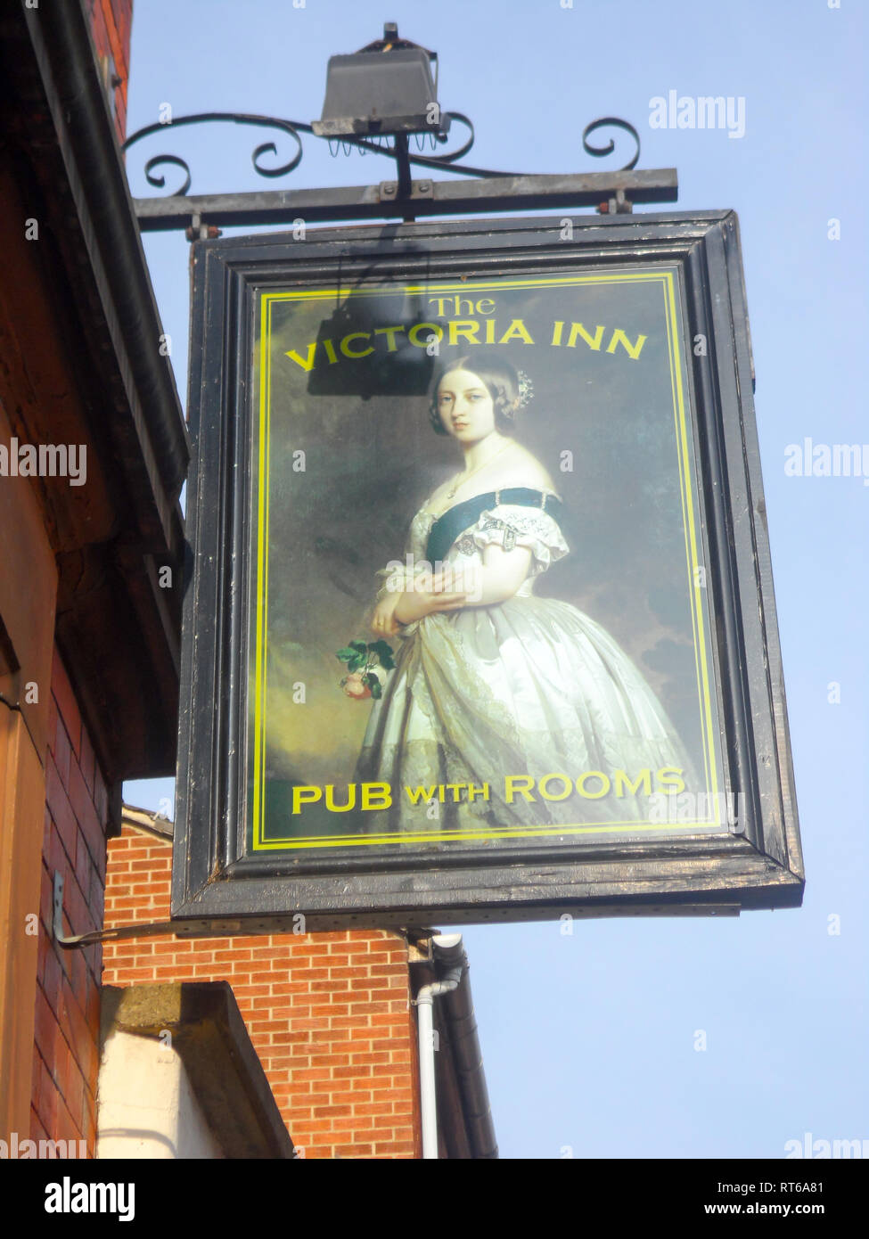 Pub Inn Exterior High Resolution Stock Photography and Images - Alamy