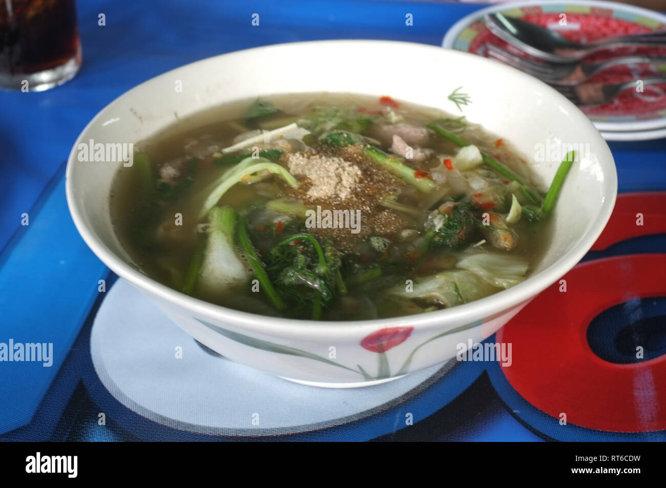 Hot and sour soup restaurant style hi-res stock photography and images ...