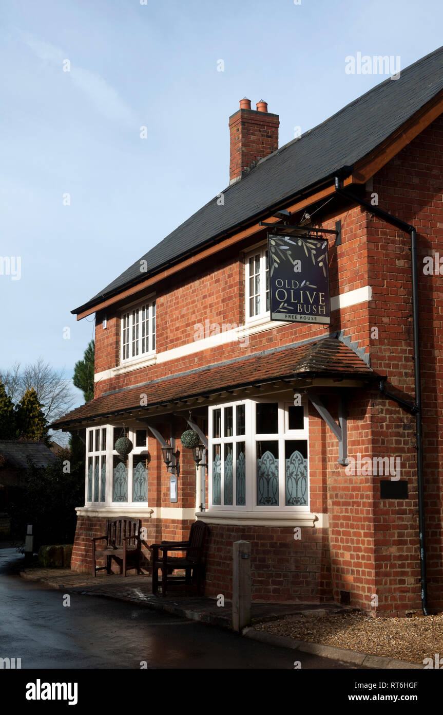 The Old Olive Bush pub, Flecknoe, Warwickshire, England, UK Stock Photo ...