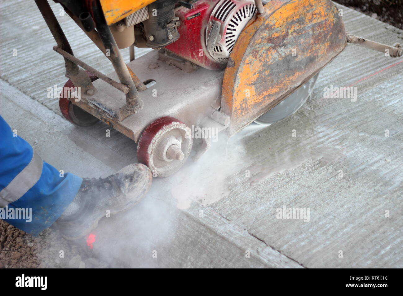 Concrete cutter hi-res stock photography and images - Alamy