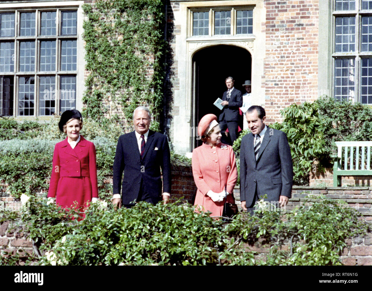 Queen Elizabeth II, President Nixon, Prime Minister Heath and Pat Nixon ...