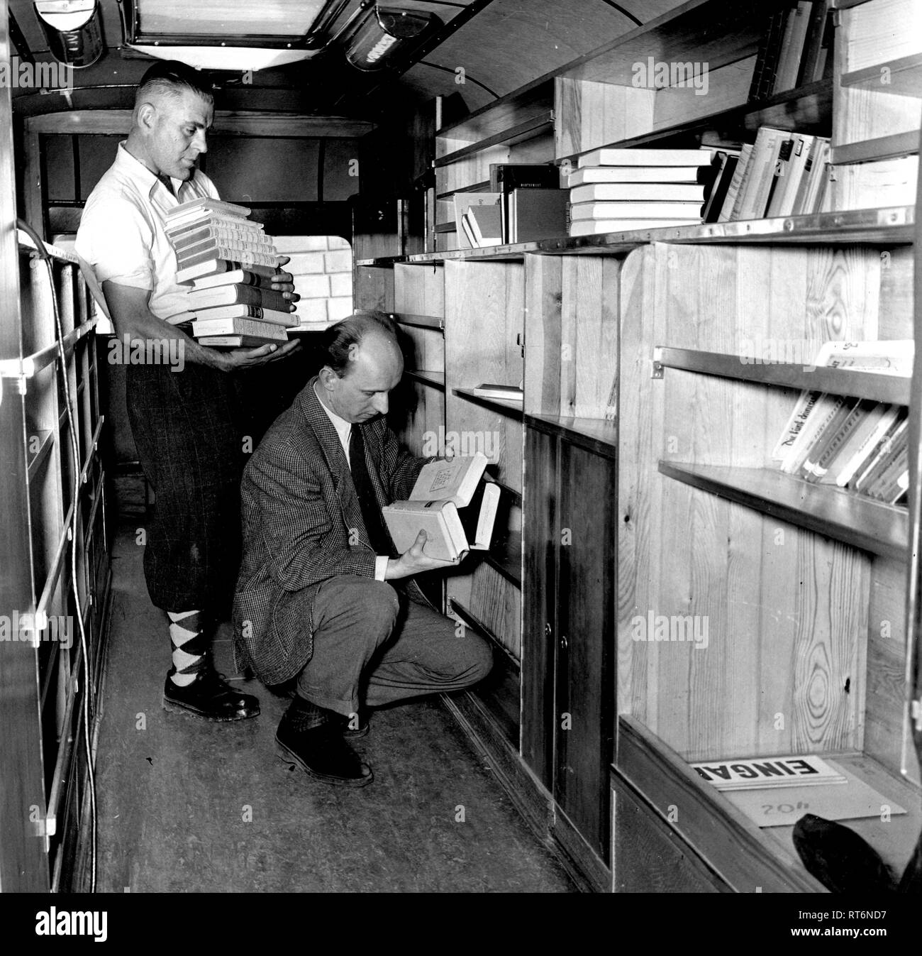 1950s libraries hi-res stock photography and images - Alamy